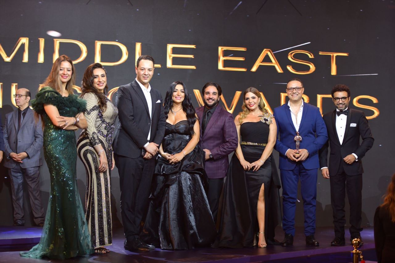 جوائز الـMEMA.. «راديو 9090» أفضل إذاعة فى الشرق الأوسط