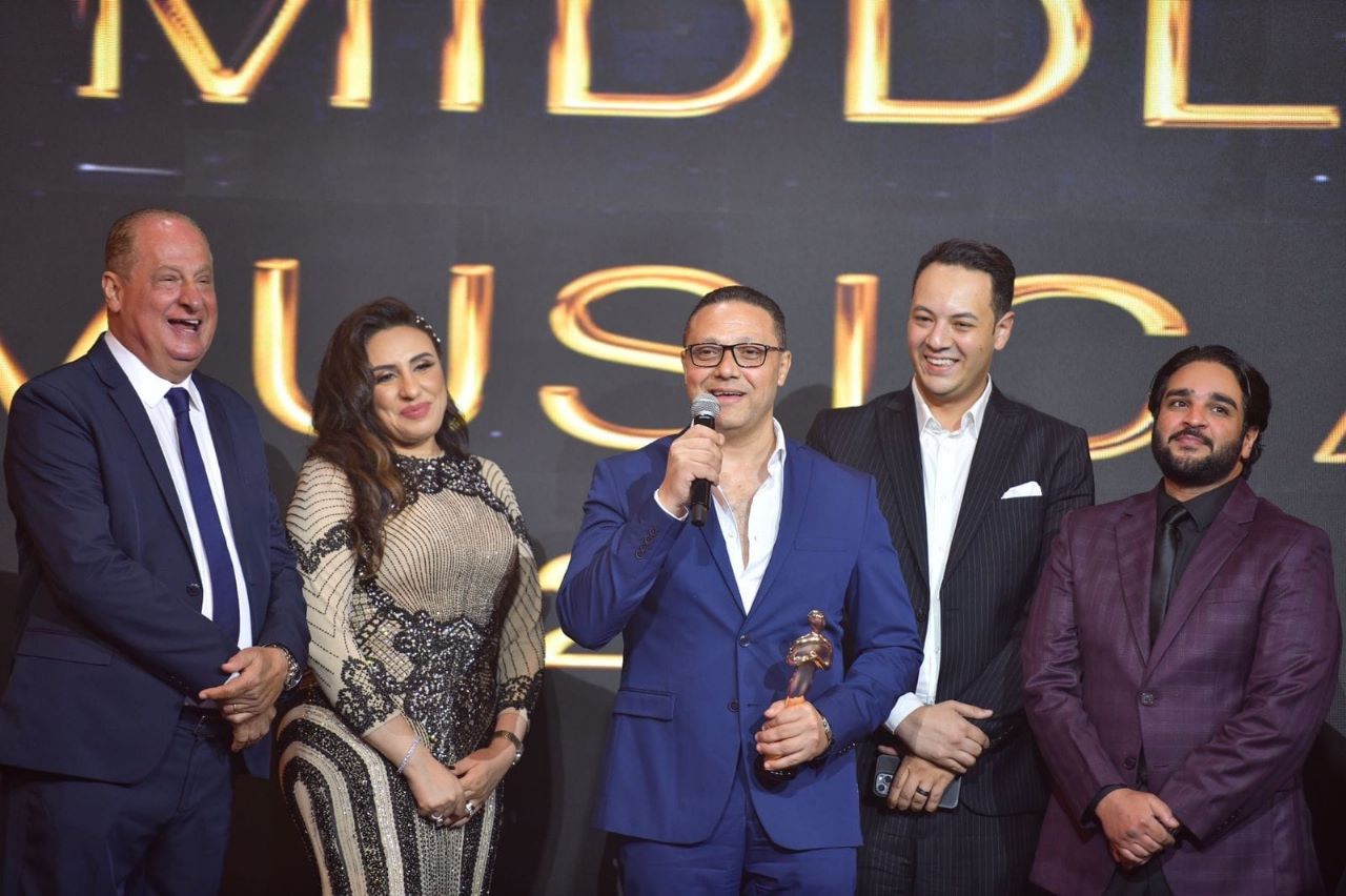 جوائز الـMEMA.. «راديو 9090» أفضل إذاعة فى الشرق الأوسط